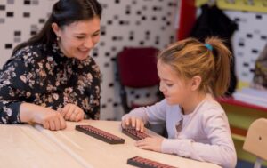 Shaping in Applied Behavior Analysis - Rainbow ABA Therapy