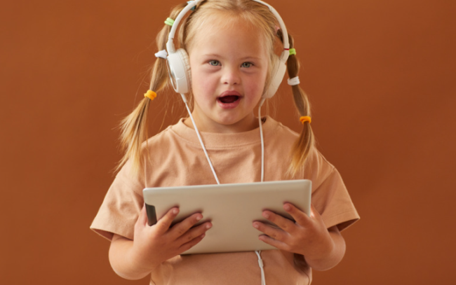 Exploring Communication Tools for Autistic People - Rainbow ABA Therapy